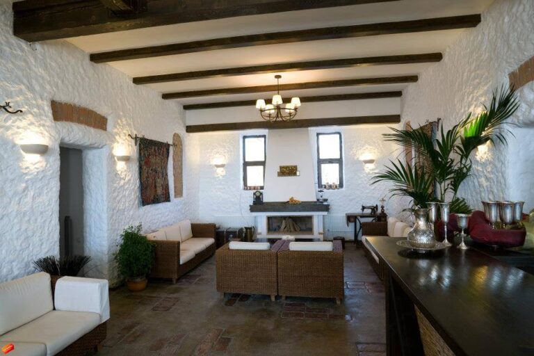 Conace frumoase din România, de trecut pe lista destinațiilor de ...